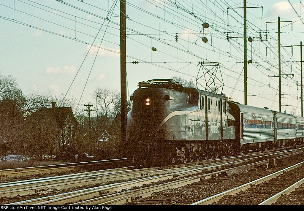 Amtrak GG1 929 on the NEC